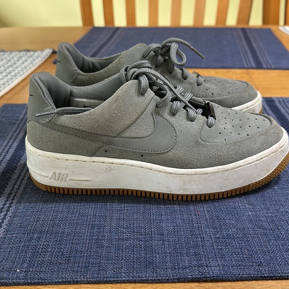Gray Suede Nike Air - Gem